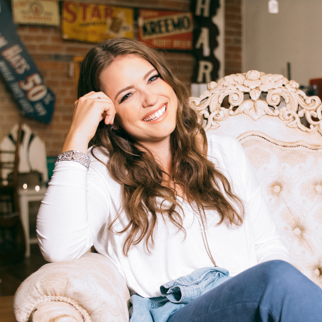 Episode 19: Christian Pop Artist Leanna Crawford